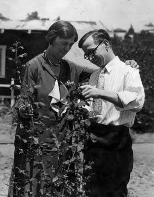 Walburga Oesterreich – I Can't Believe It's NonFiction