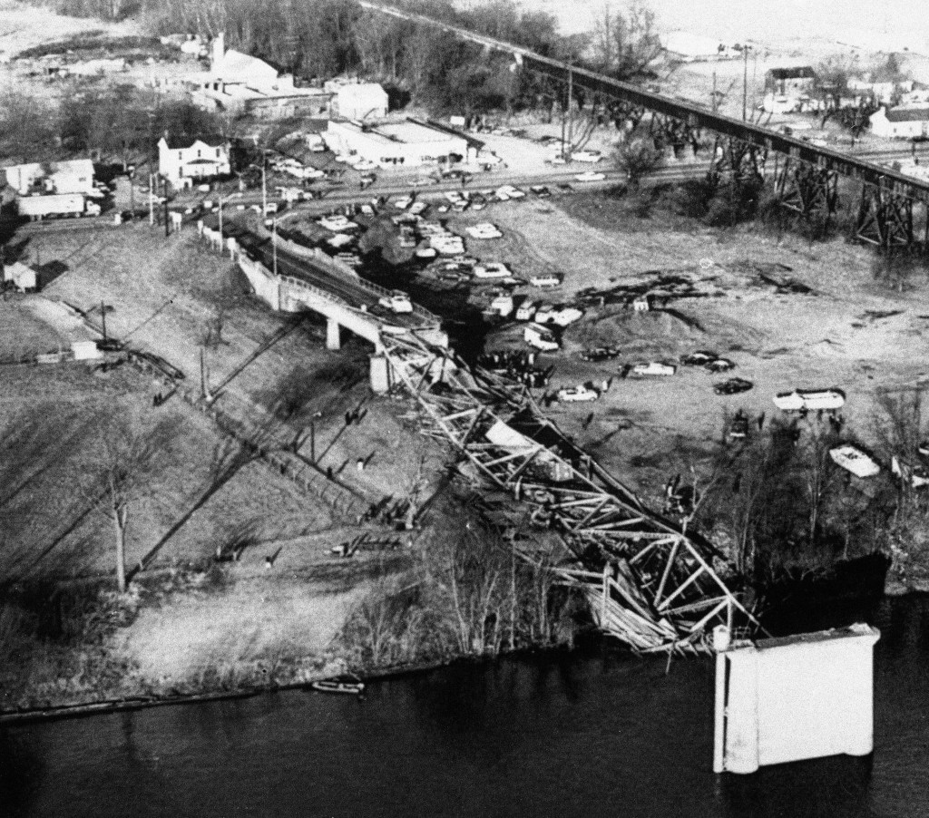 Silver Bridge Collapse – I Can't Believe It's NonFiction